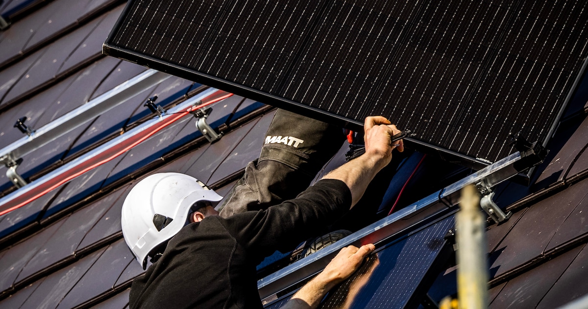 Zonnepanelen, heftruck en windtunnel van failliet bedrijf onder de ...