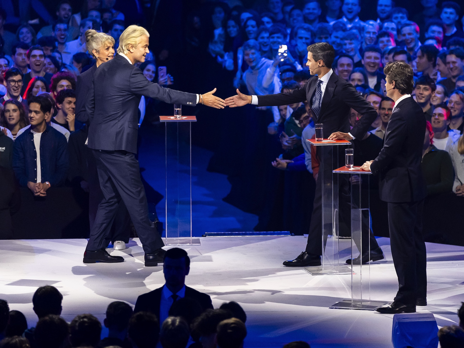 Non-binair Kamerlid Ines Kostic moest muren zelf breken: ‘Zullen we er ...