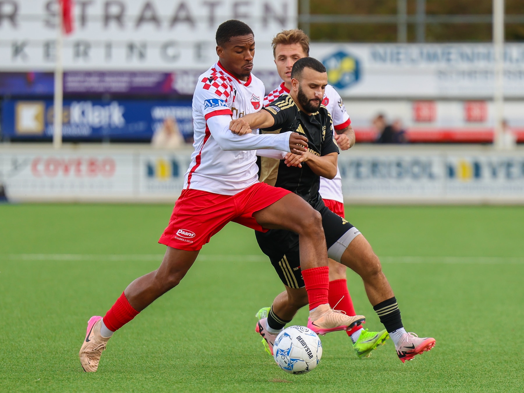 Politie onderzoekt schietpartij bij supermarkt in Gorinchem | 112 nieuws Gorinchem | AD.nl