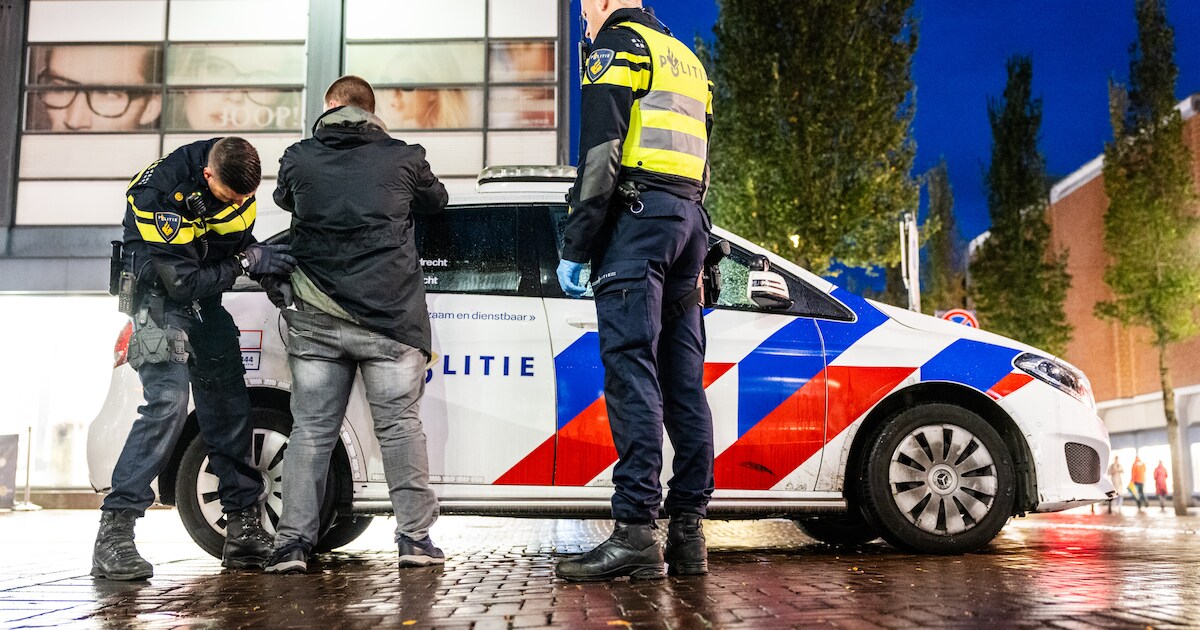 Verdubbeling aantal preventieve fouilleringen in Dordrecht: ook bijna ...
