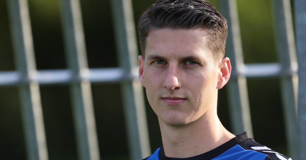 Keeper Joris Moesman krijgt het vertrouwen bij Drechtstreek | Regio | AD.nl