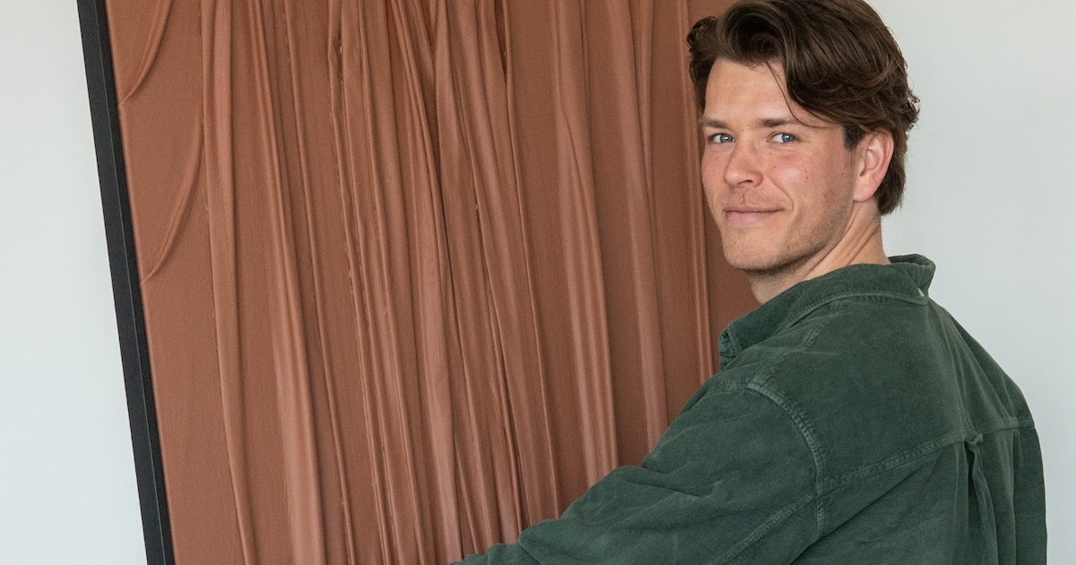 Louis (27) verhardt stoffen tot texturen voor aan de wand: eigentijds ...