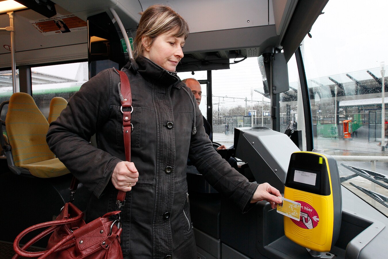 OV-korting voor mensen met laag inkomen in Bunschoten | Foto | AD.nl