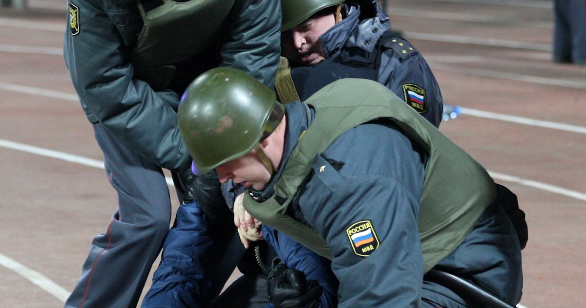 Nazisymbolen bij Russisch supportersgeweld | Buitenlands voetbal | AD.nl