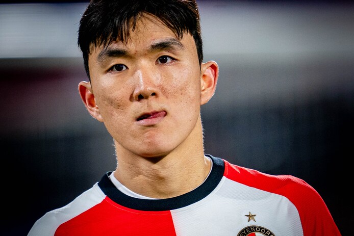 Hwang In-Beom terug in selectie Feyenoord, Justin Bijlow op de weg ...