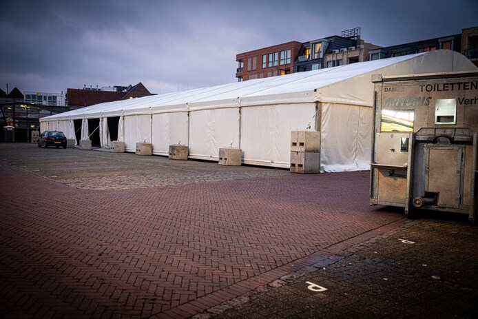 Edwin blaast nieuwjaarsfeest Hoeksche Waard nieuw leven in: ‘Iedereen ...