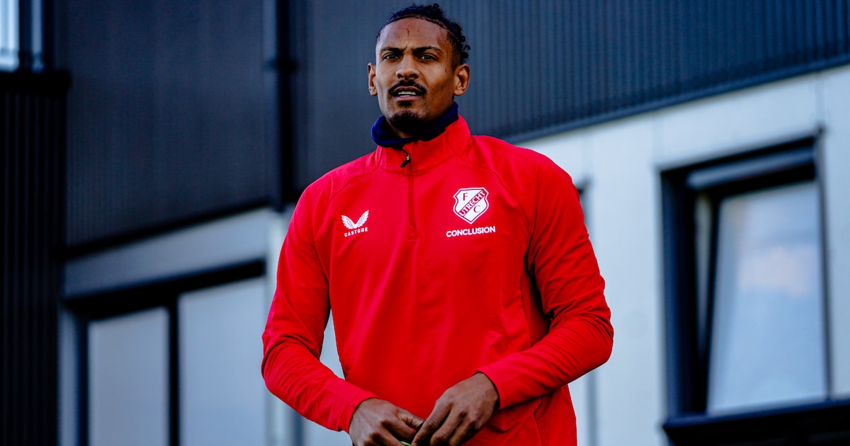 Sébastien Haller is nu écht terug bij FC Utrecht: spits traint voor het ...