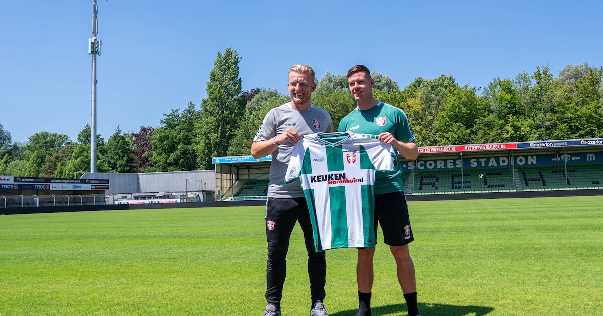 Dirk Kuyt verwelkomt nieuwe spits FC Dordrecht, al 600 seizoenkaarten verkocht | Regiosport ...