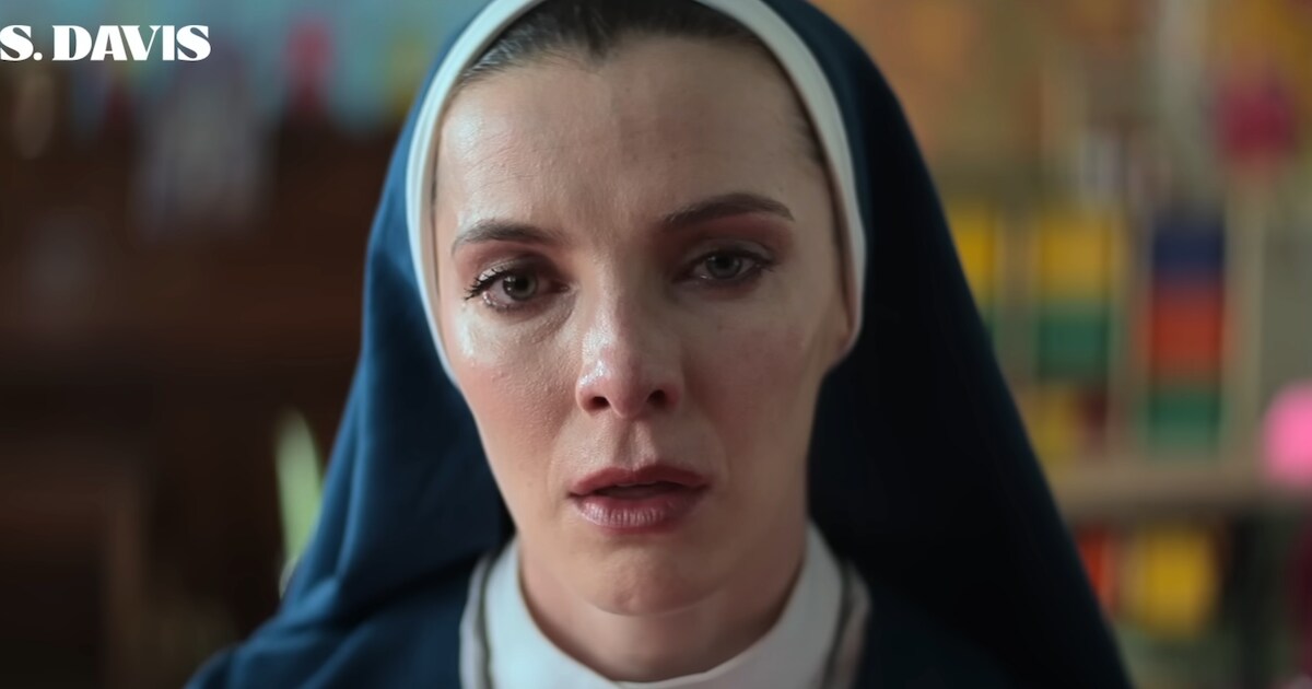 Recensie: Mrs. Davis is de meest geschifte serie van 2023 | Show | AD.nl