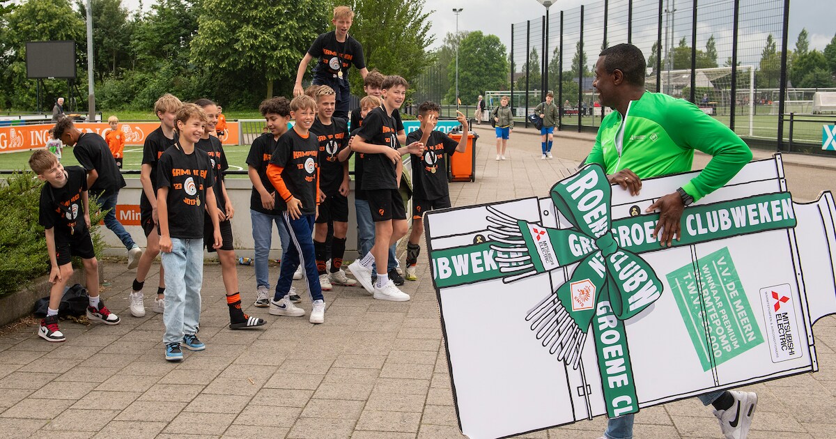 Presentator John Williams verrast V.V. De Meern: club wint warmtepomp ...