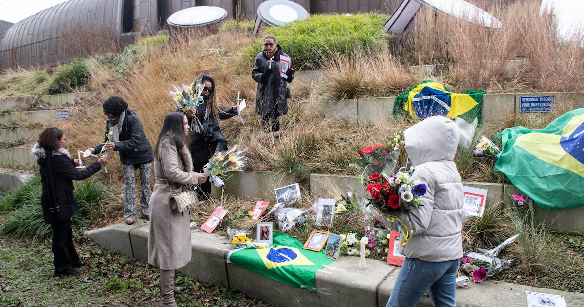 Bloemen op plek in Breda waar Braziliaanse (32) fatale val maakte ...