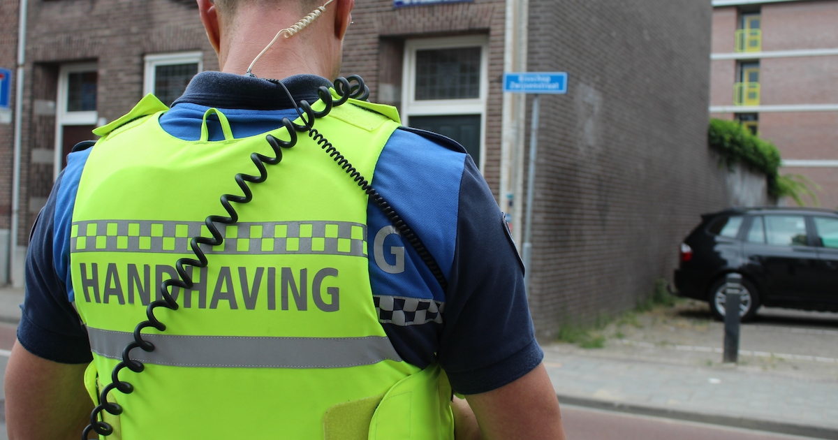 Camerabeelden ontmaskeren handhaver: hij liegt in rapport en wordt op ...