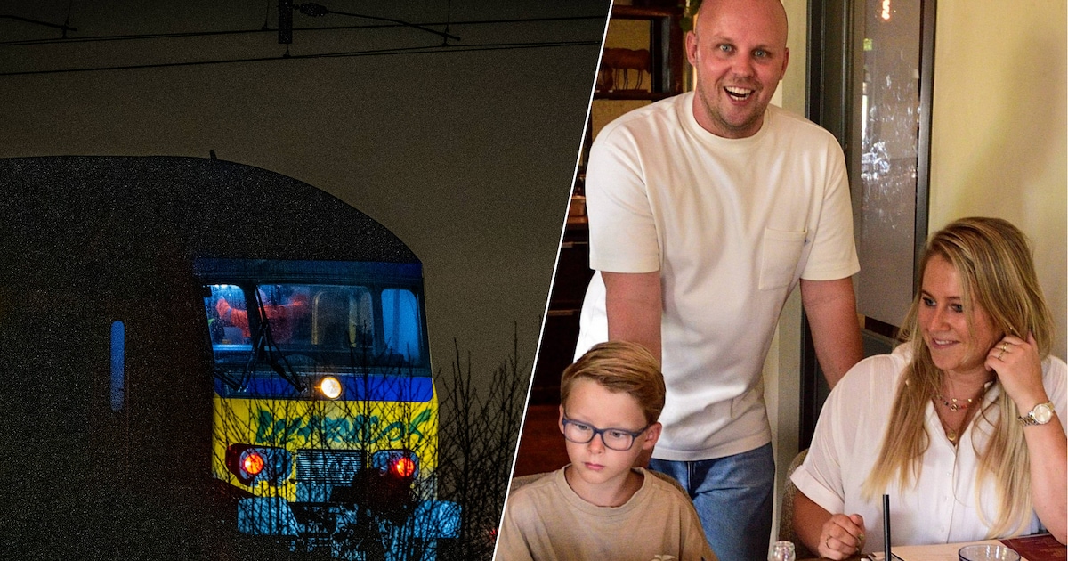 Trein strandt door brand in weiland, Don vangt reizigers op in café ...