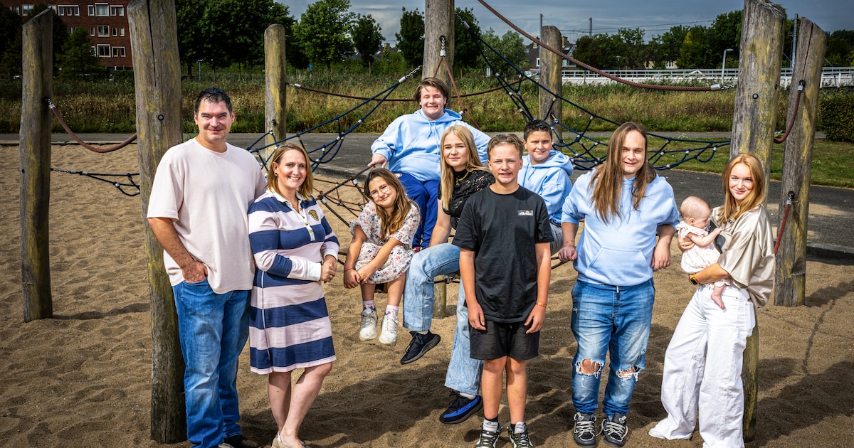 Een huis vol-familie Wildeman verwacht negende kindje: ‘Ons elftal is ...