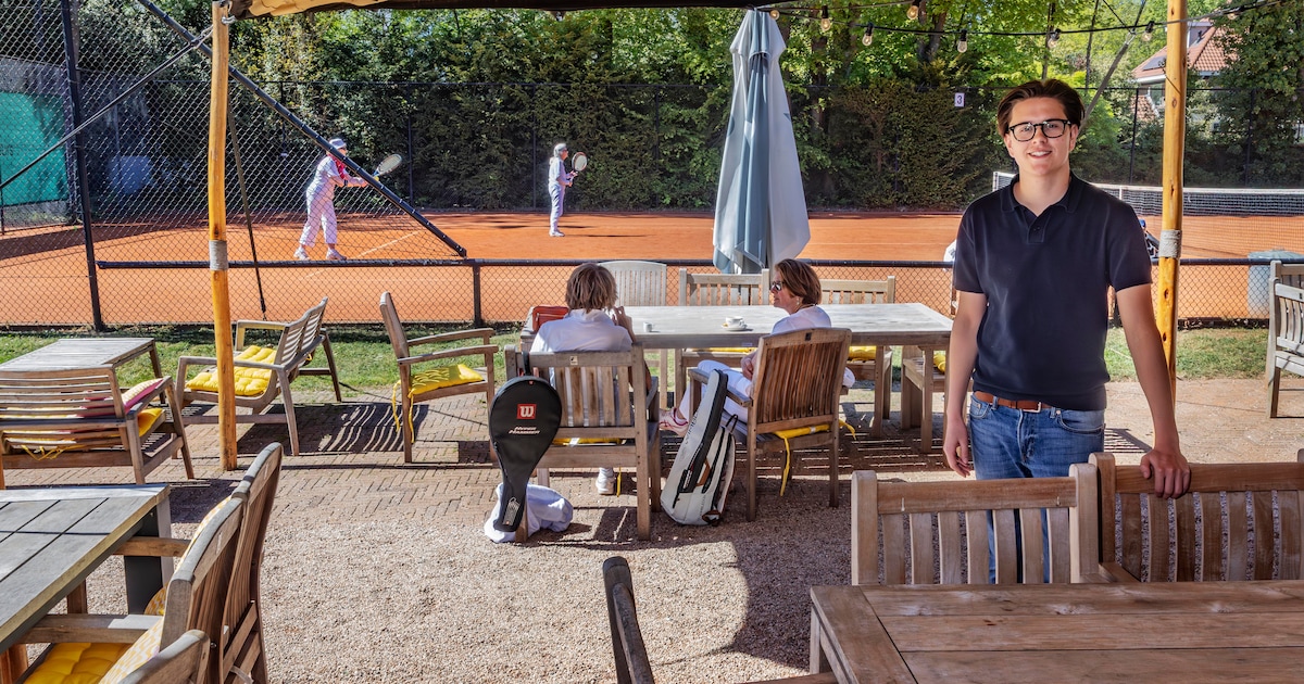 Brasserie Petit van Veen: clubgevoel met open deuren | Regio | AD.nl