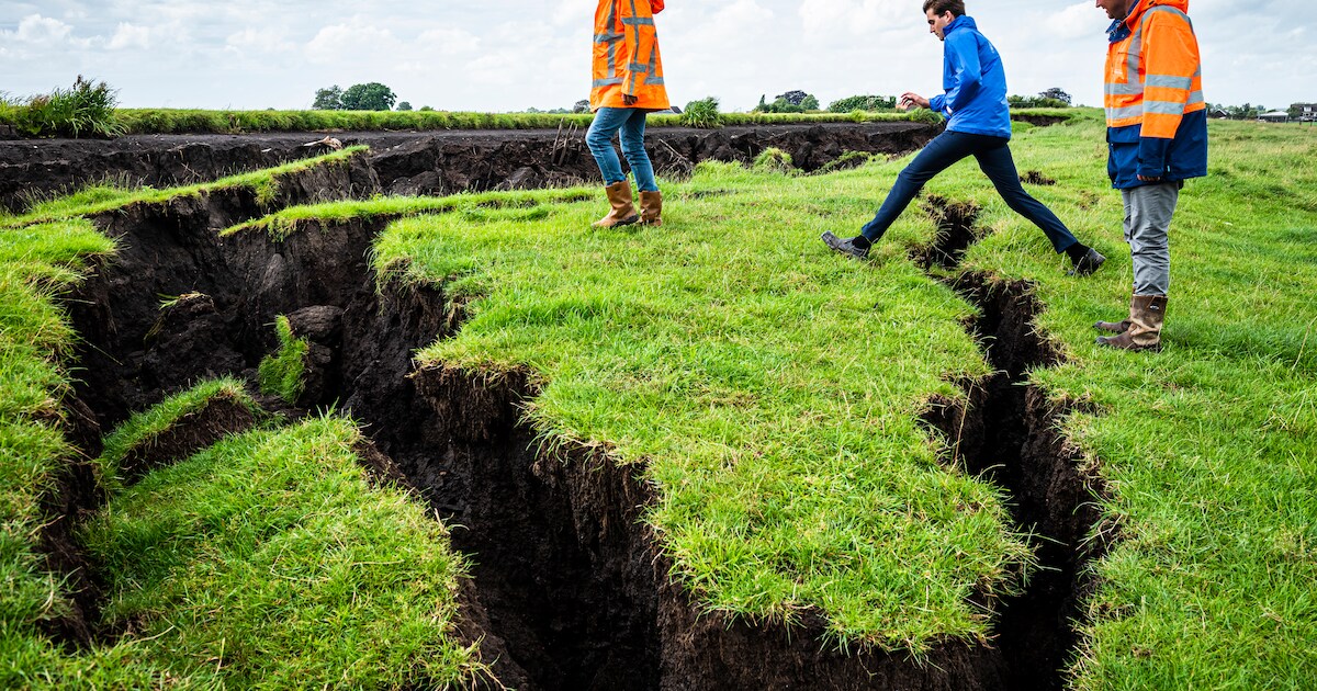 Dit is hoe de dijk in Reeuwijk kon verzakken en weilanden onder water ...