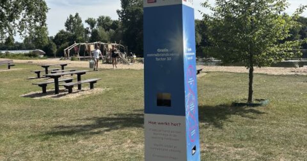 Gratis zonnebrand bij smeerpalen in Voorne aan Zee | Regio | AD.nl