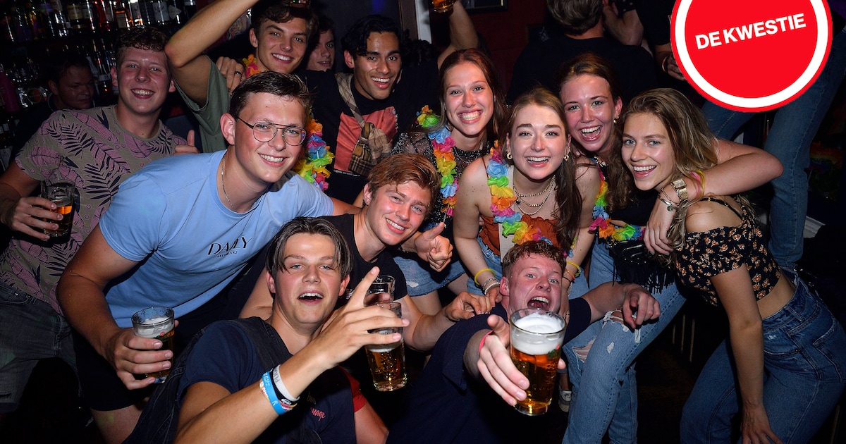 Geen 16- en 17-jarigen meer in de kroeg: ‘Uitgaan hoort er toch bij op ...