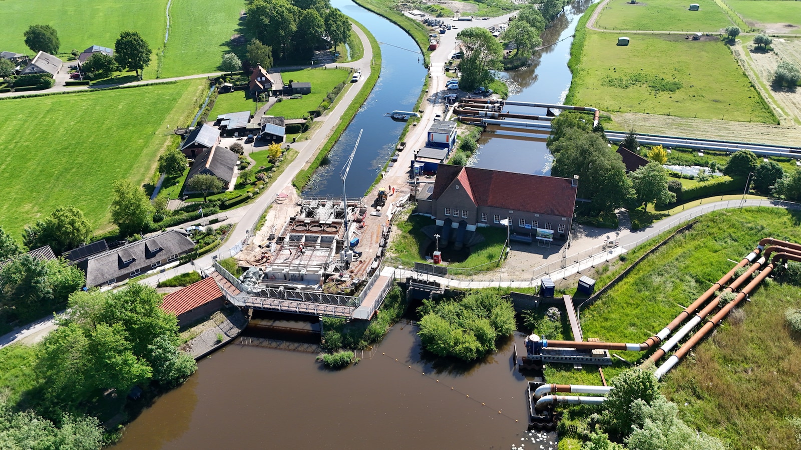 Bouwplaats van gemalen bij Hasselt een dag open voor publiek | Foto | AD.nl