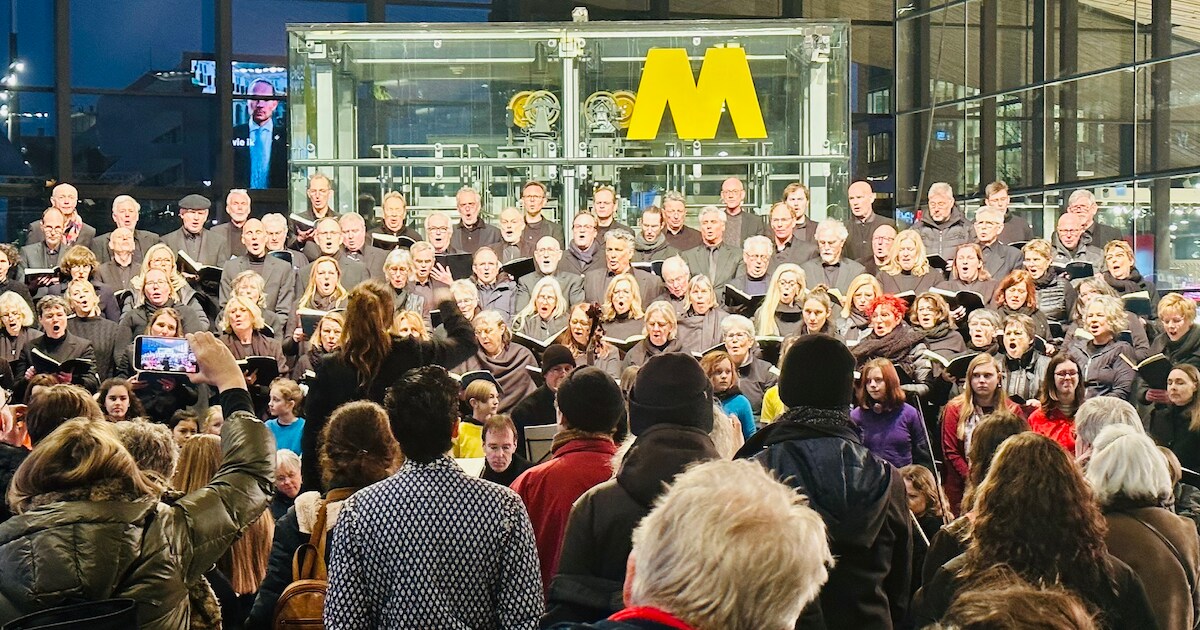 Rotterdamse passie op Centraal Station | Regio | AD.nl