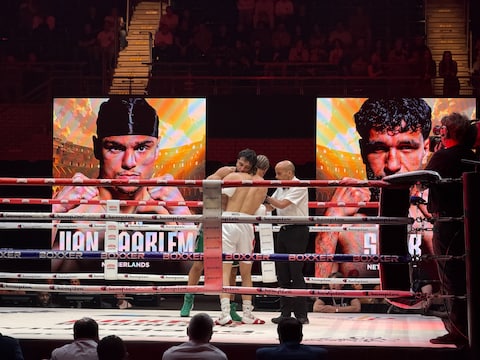 LIVE | Kris-Anne Mulder wint eerste partij Boxing Gladiators in ...