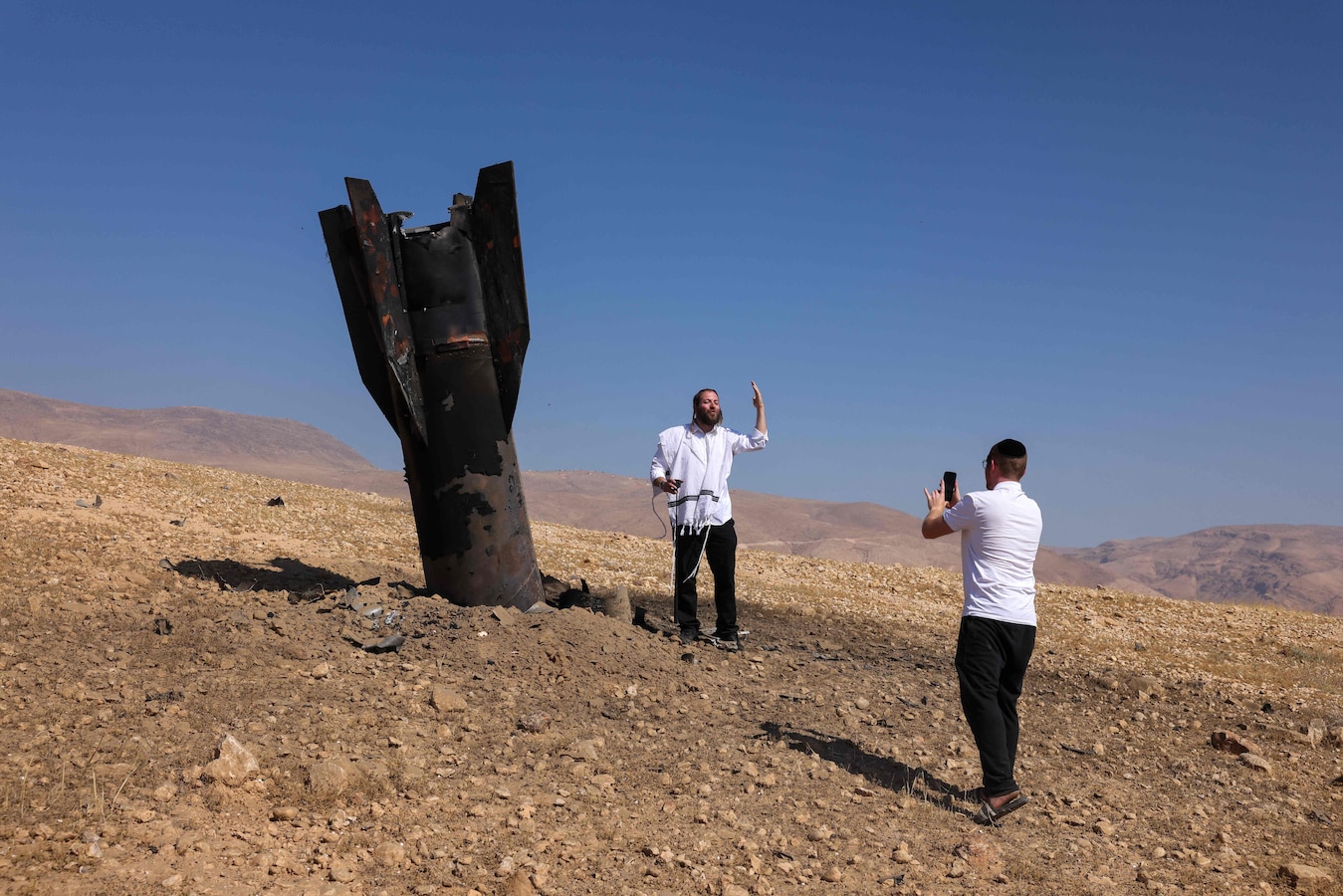 Israël onder vuur vanuit drie kanten: Iran, Hezbollah en ook Houthi’s ...