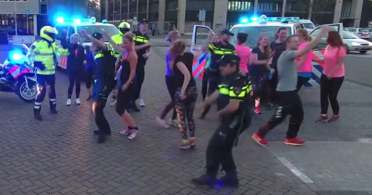 Ludieke video: Bredase agenten los op muziek Janet Jackson voor # ...