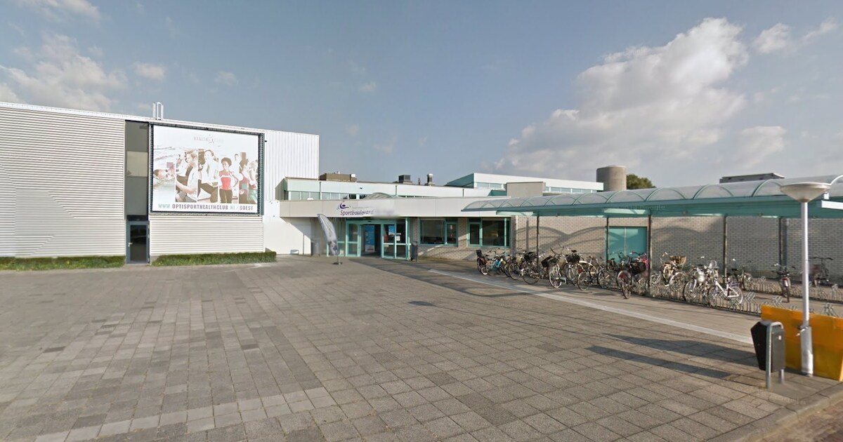 Politie onderzoekt aanranding minderjarige in zwembad | Amersfoort | AD.nl