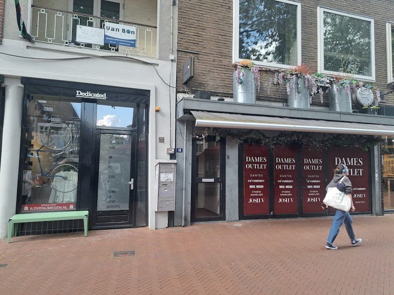 Gekraakt pand is nu tijdelijke dameswinkel van bekende herenmodezaak ...