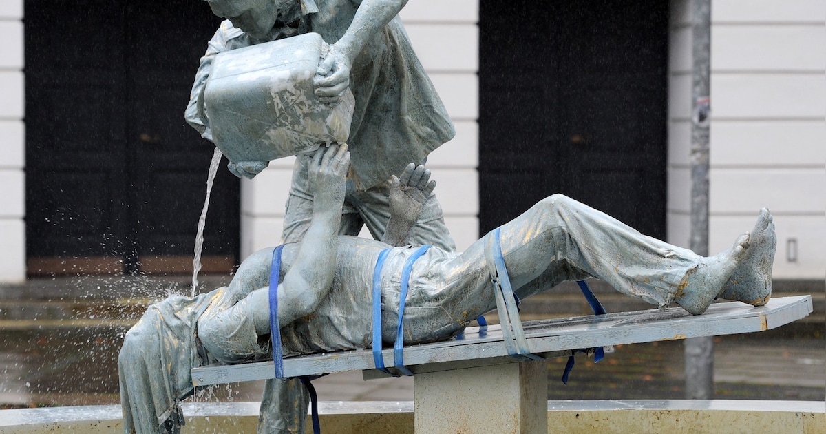 Docent demonstreert effect van marteling in de klas | Binnenland | AD.nl