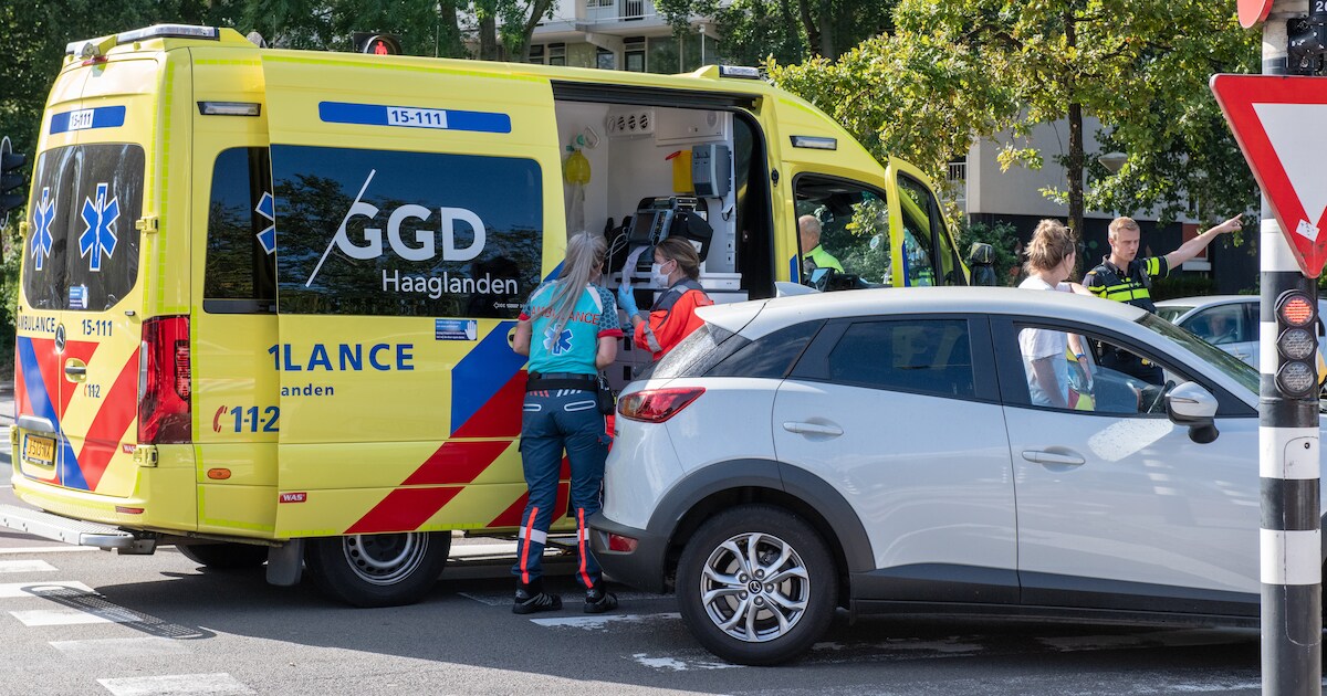 Voetganger ernstig gewond na aanrijding auto | Den Haag | AD.nl