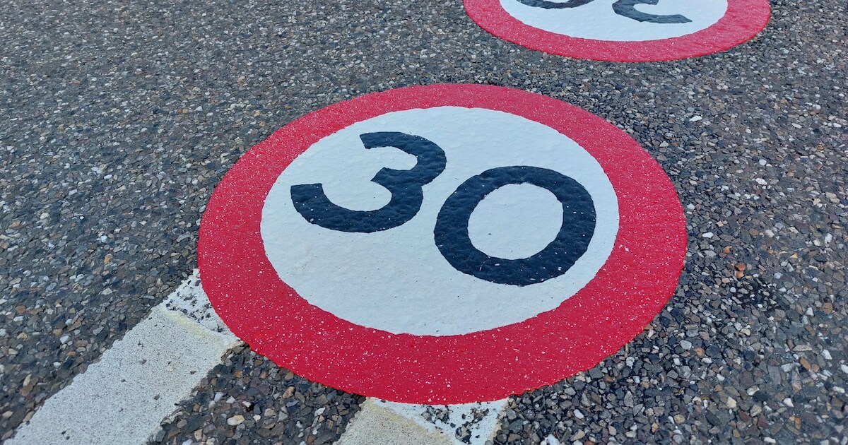 Waar in Albrandswaard wil jij dat auto’s vaart minderen ...
