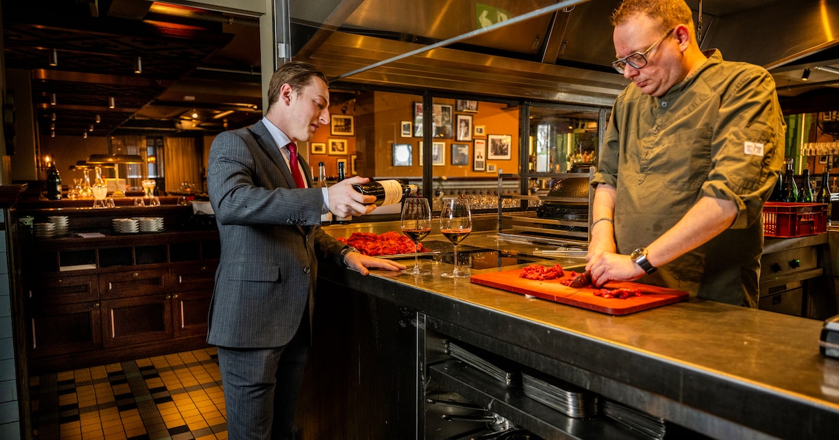 Hier ga je stijlvol en lekker naar de kelder (van Hotel New York ...