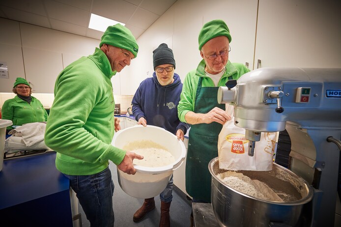 Piets Challenge bakt weer: oliebollenactie voor KWF | Maashorst | AD.nl