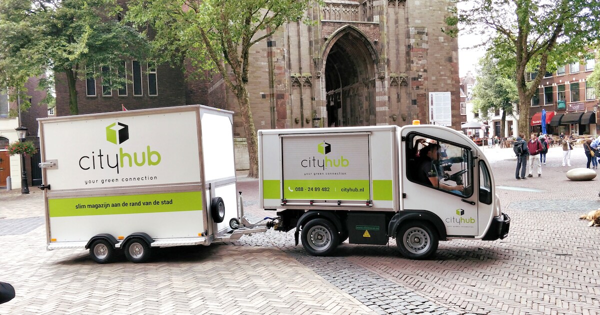 Primeur voor Utrecht: bevoorrading via het water | Utrecht | AD.nl