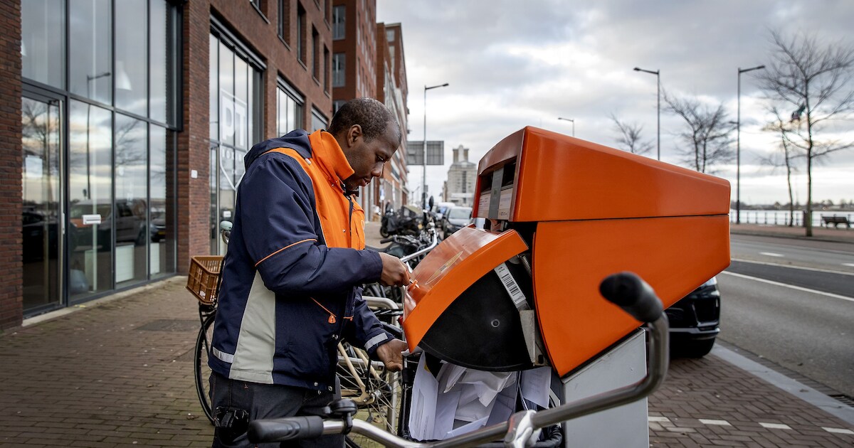 Oud-postbode Sjaak schrijft in zijn brief: ‘Het werk te zwaar? Daar ben ...