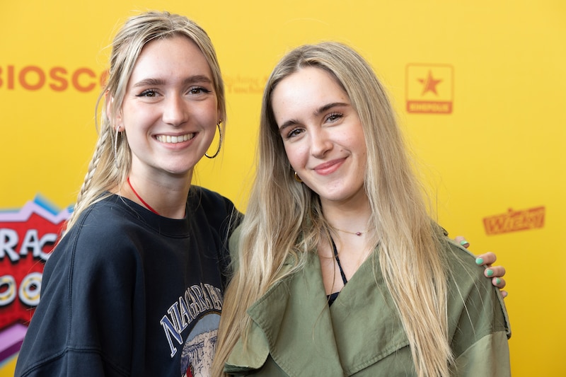 Tiktok-duo Maxime en Sophie komen naar het Baggerfestival | Regio | AD.nl