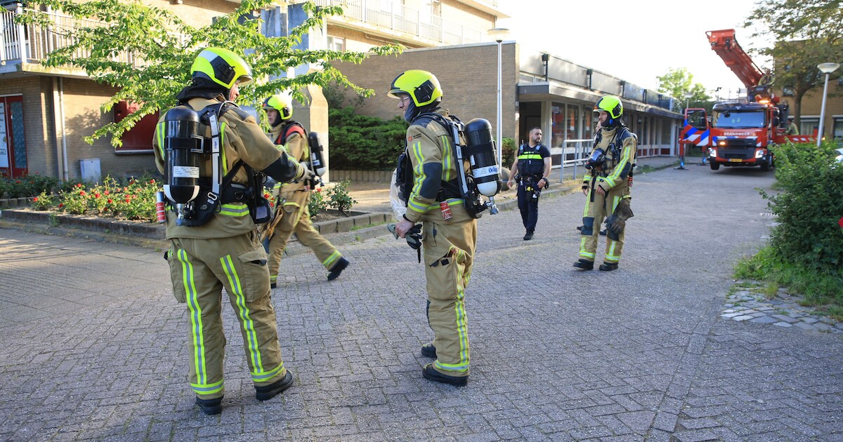 Brand in flat aan Mozartlaan in Delft, woningen ontruimd | Regio | AD.nl