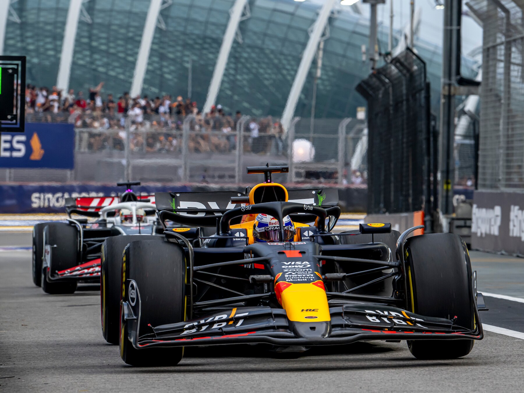 Stand Formule 1 | Max Verstappen profiteert van dramatisch weekend McLaren in Azerbeidzjan ...