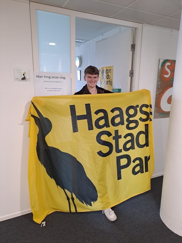 Eind goed al goed: plots verdwenen vlag van Haagse Stadspartij is weer ...