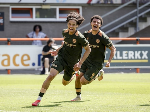 Clubtopscorer Gjivai Zechiël ‘dankbaar’ op vakantie: ‘Zo, daar heb ik ...