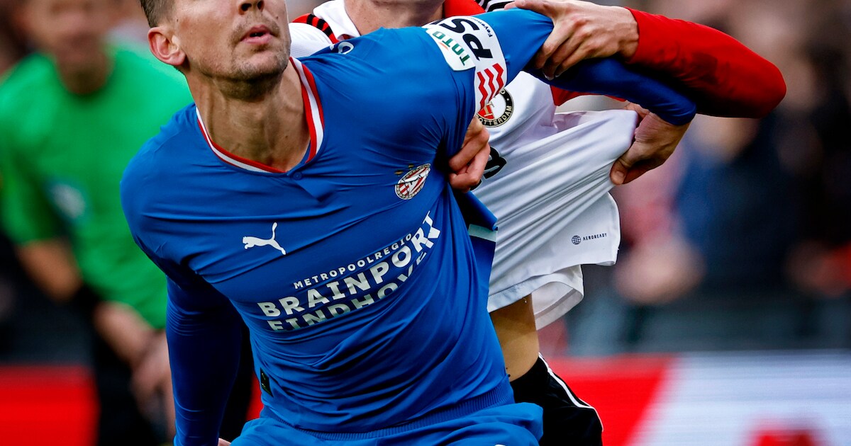 Luuk de Jong begrijpt niets van ‘schandalig’ lange blessuretijd: ‘Hij ...