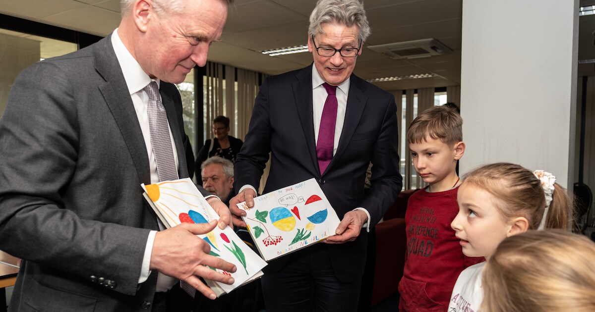 55 van de 600 Oekraïense vluchtelingen in Amersfoort moeten het land ...