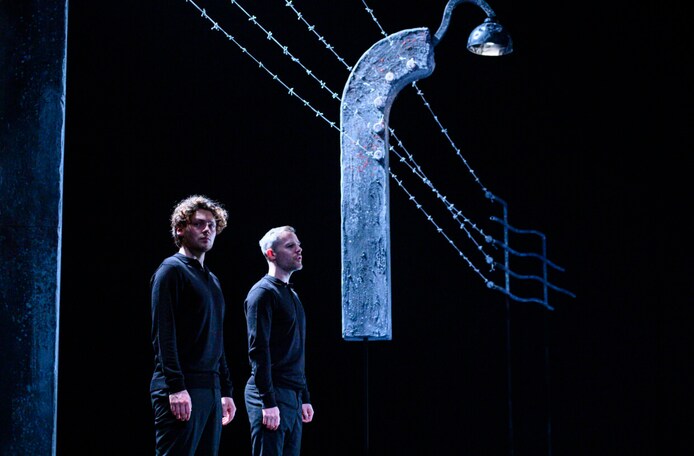 Soy Kroon en Thomas Cammaert spelen 'Trompettist in Auschwitz' in ...