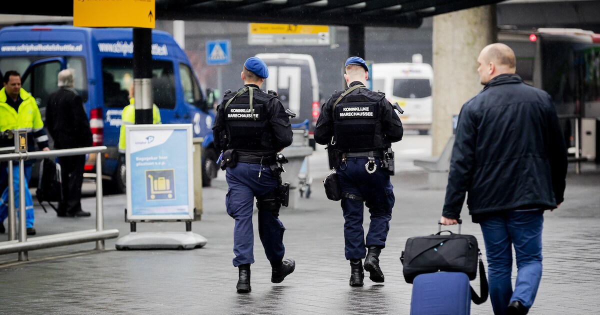 Marechaussee onderschepte vorig jaar recordaantal valse papieren, met ...