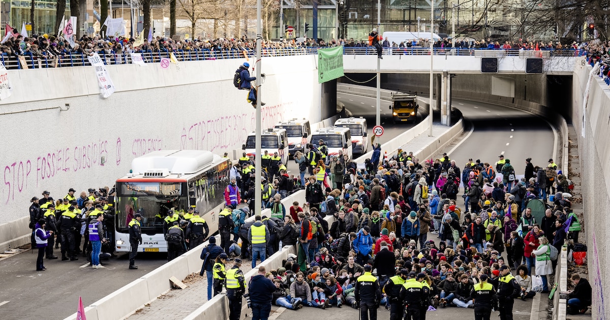 Van Zanen: actievoerders bóven de A12 ten onrechte weggestuurd tijdens ...