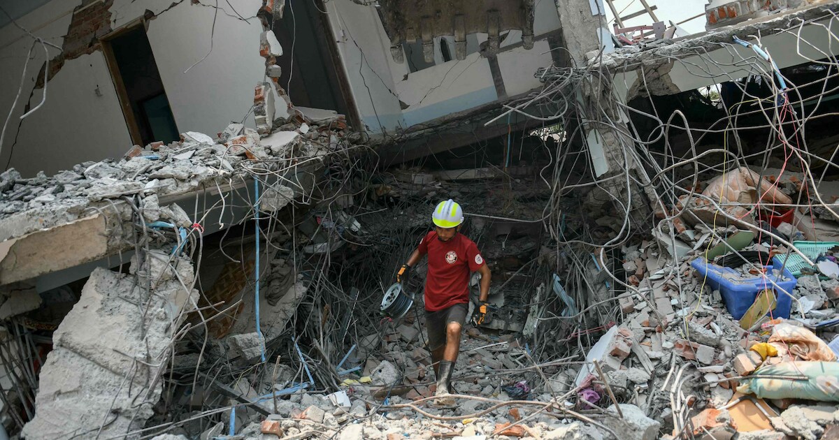 Aardbeving in Myanmar kostte al 1644 mensen het leven: dit weten we tot nu toe | Buitenland | AD.nl