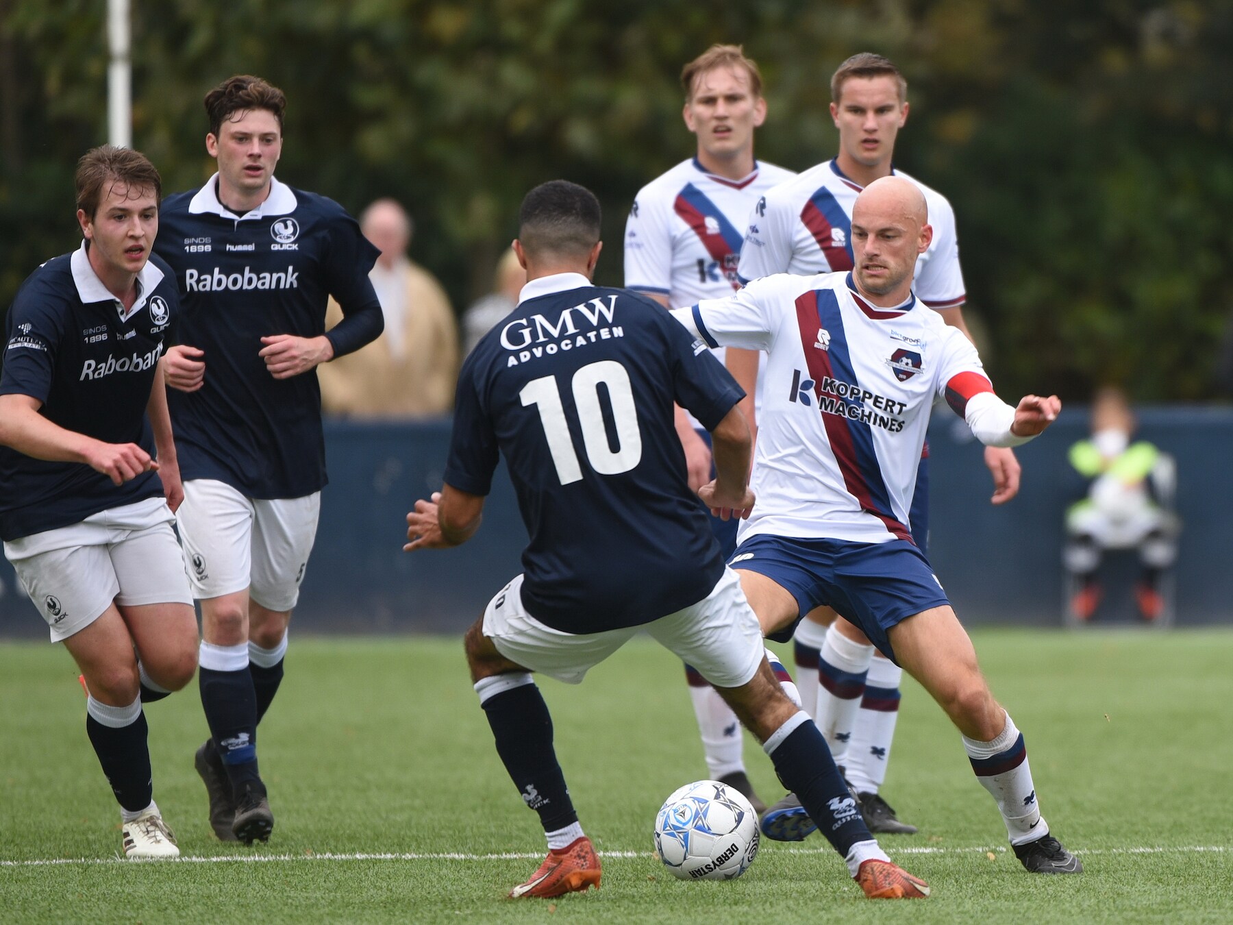 Jesse Bal blinkt uit bij ADO Den Haag: spits tekent uur voor wedstrijd ...
