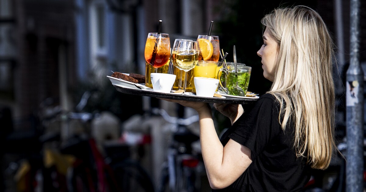 Terrasje pakken in Nederland duur? Het kan nog veel erger | Economie | AD.nl