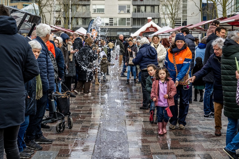 Van bouwput naar ‘huiskamer’, het nieuwe Stadsplein van Capelle is ...